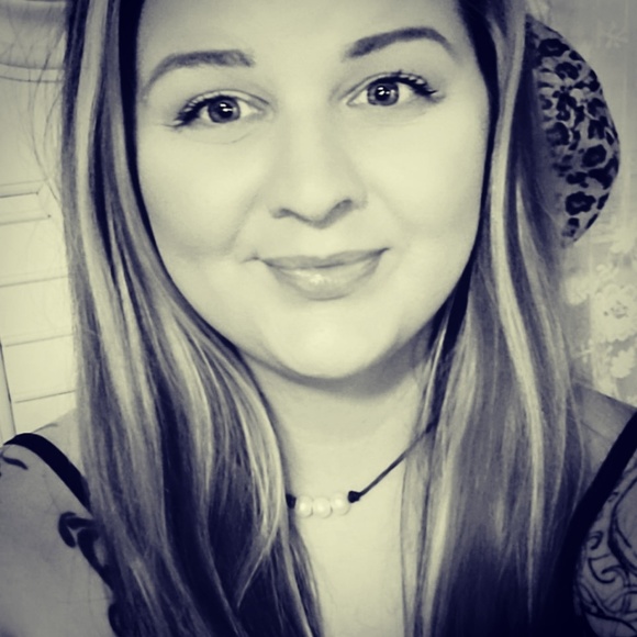 Chasidy's Closet (@chasidy_brooke) | Poshmark